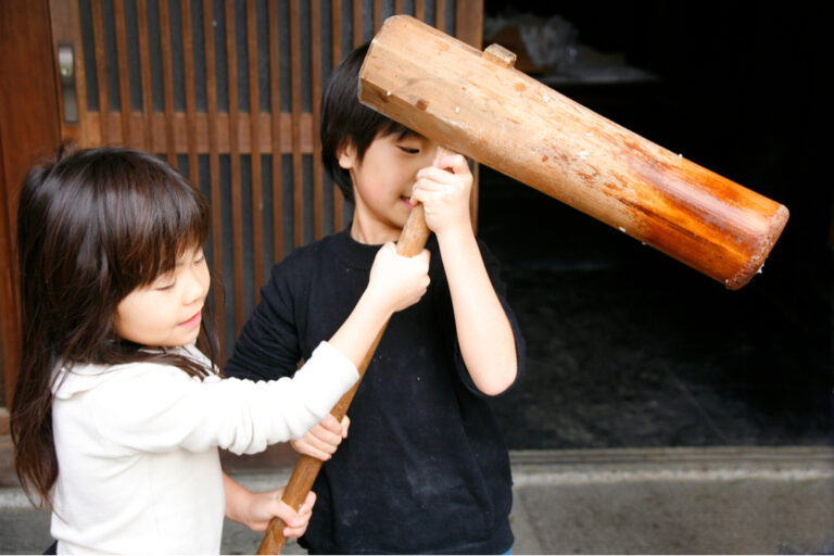 Everything You Need to Know About Mochitsuki - Sakuraco