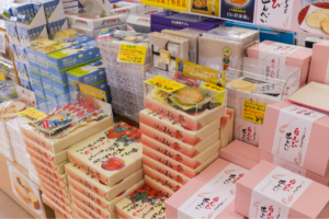 The Art of Gift Giving in Japan: How To! - Sakuraco