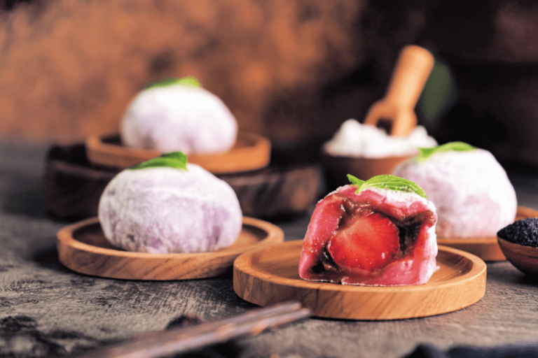 The Best Strawberry Daifuku Flavors from Japan! - Sakuraco