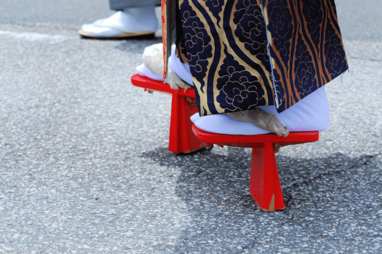 Tabi: Exploring the Unique Split-Toe Shoes of Japan and More! - Sakuraco